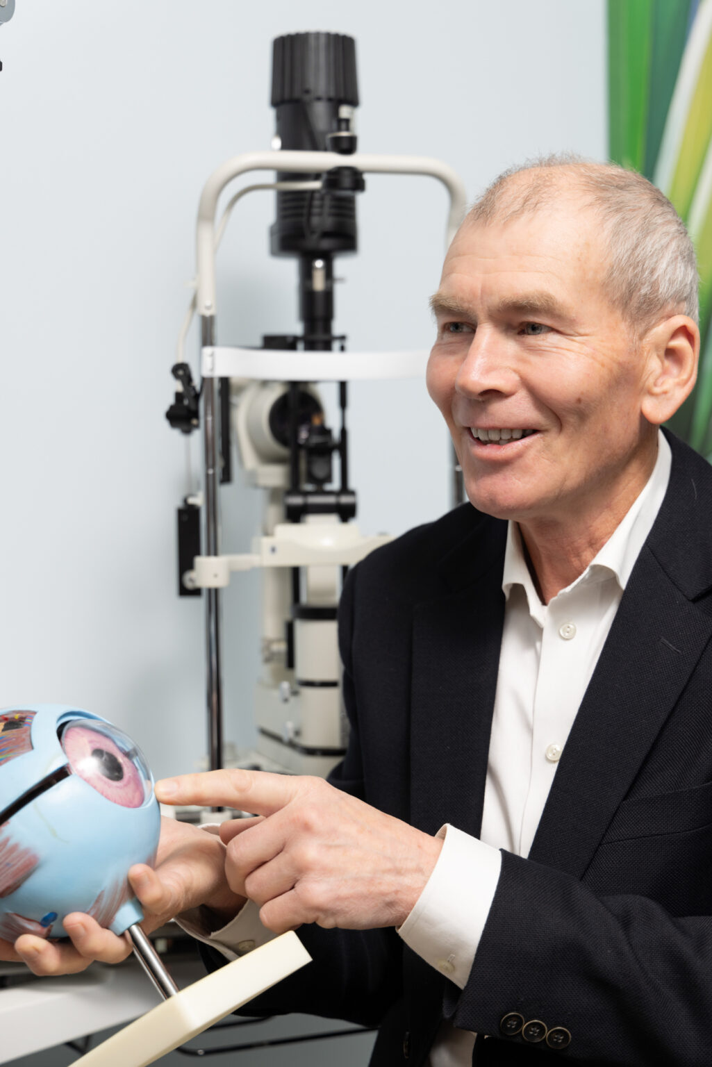 Dr Stephen Bambery | LASERSIGHT Australia