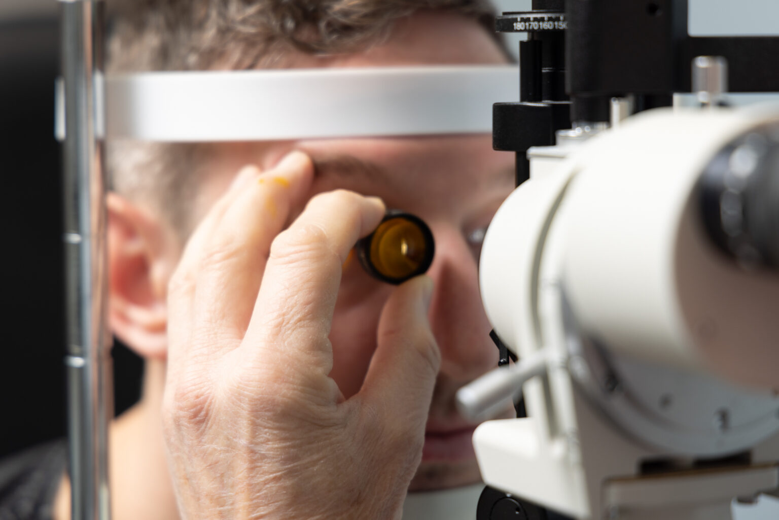 Understanding the Difference Between Laser Eye Surgery and ICL Surgery ...
